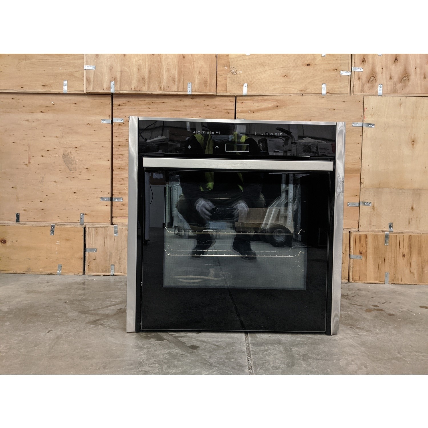 Refurbished Neff N70 B57CR22N0B 60cm Single Built In Electric Oven ...