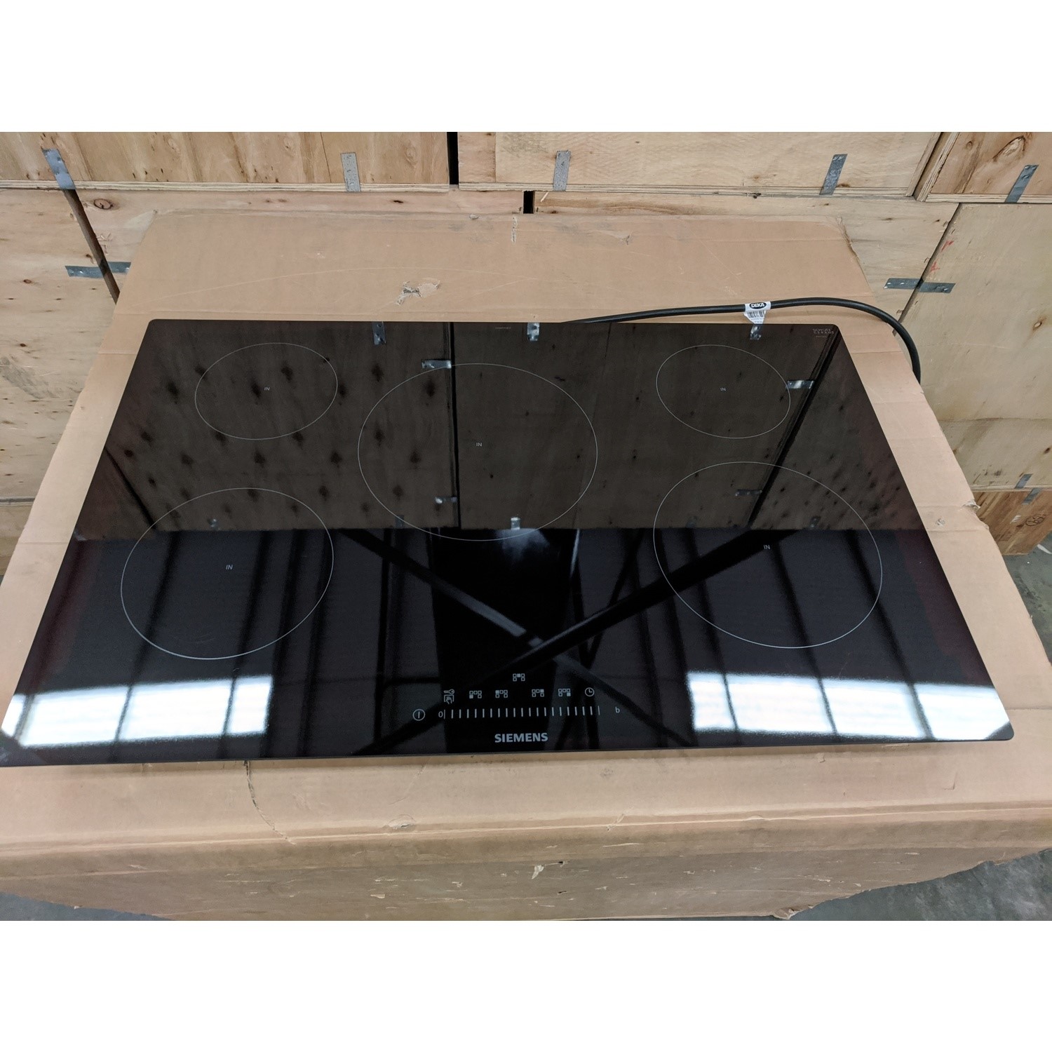 Refurbished Siemens iQ100 EH801FVB1E 80cm 5 Zone Induction Hob - Page 1 ...