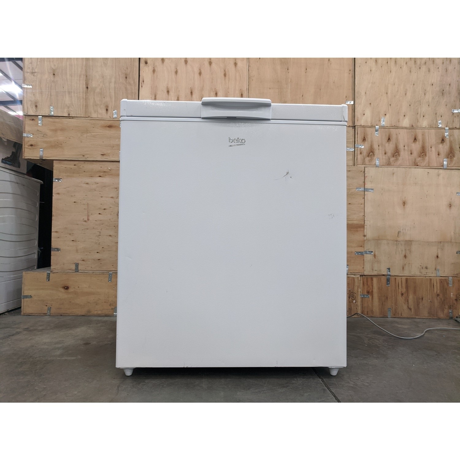 Refurbished Beko CF3205W Freestanding 205 Litre Chest Freezer - Page 1 ...