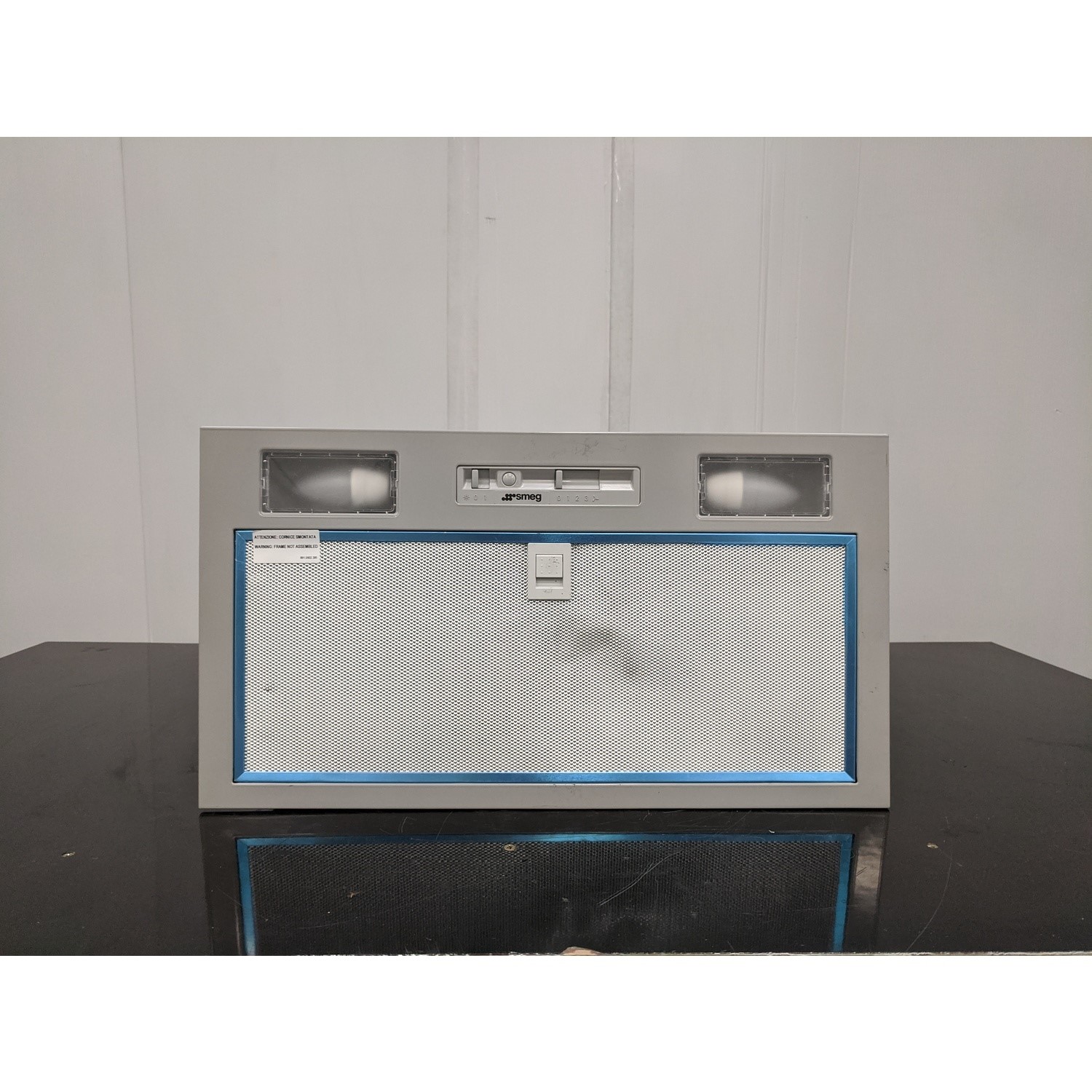 Refurbished Smeg Cucina KI52E3 52cm Canopy Cooker Hood Silver - Page 1 ...