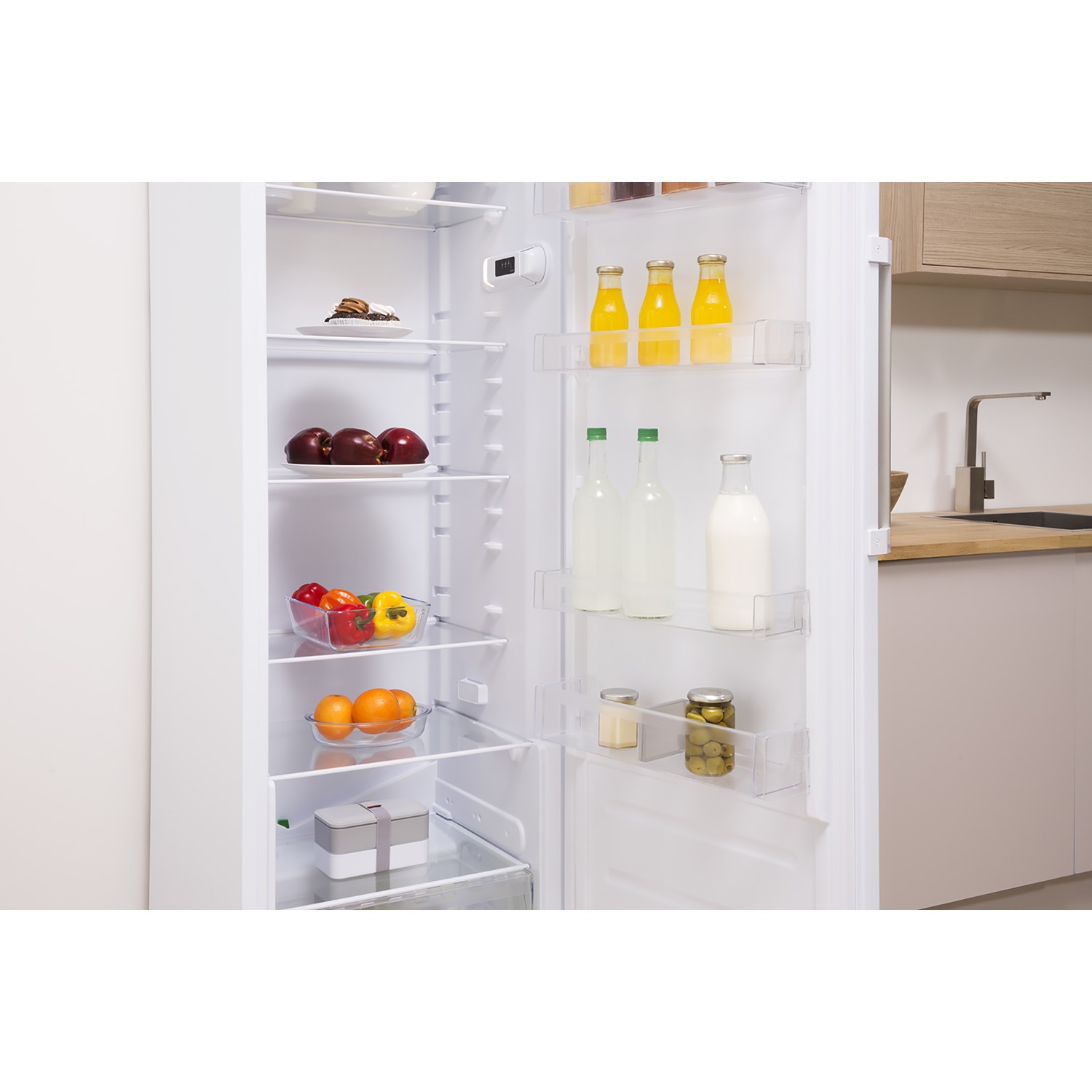 Refurbished Indesit Hotpoint SI81QWDUK1 368 Litre Freestanding Upright ...